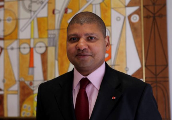 Entretien avec Jean- Louis Billon - Magazine d’actualité économique en ...